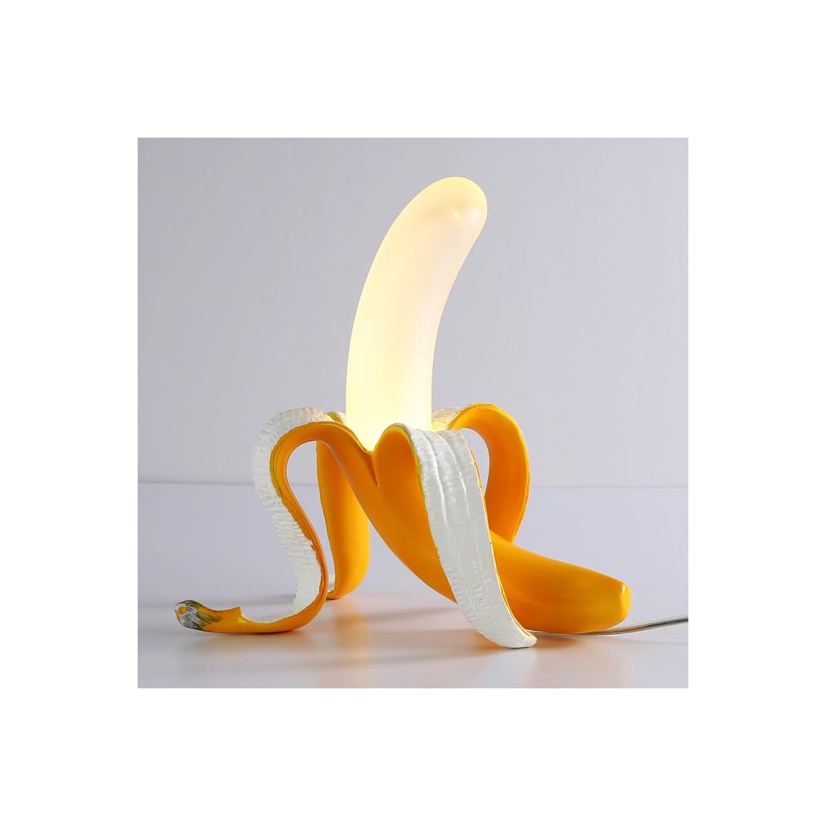 Banana table lamp // Inspiration BANANA LAMP - SELETTI