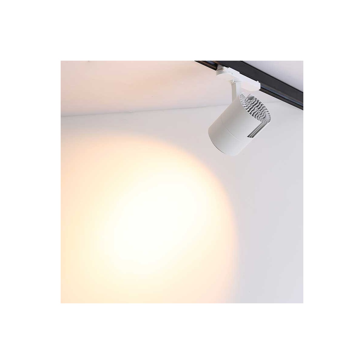 Three-phase LED track spotlight CCT 42W - CRI 95 - Integrated Philips ...