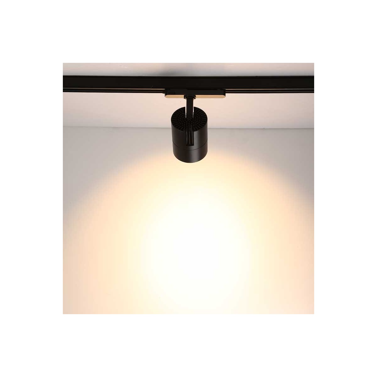 Three-phase LED track spotlight CCT 42W - CRI 95 - Integrated Philips ...