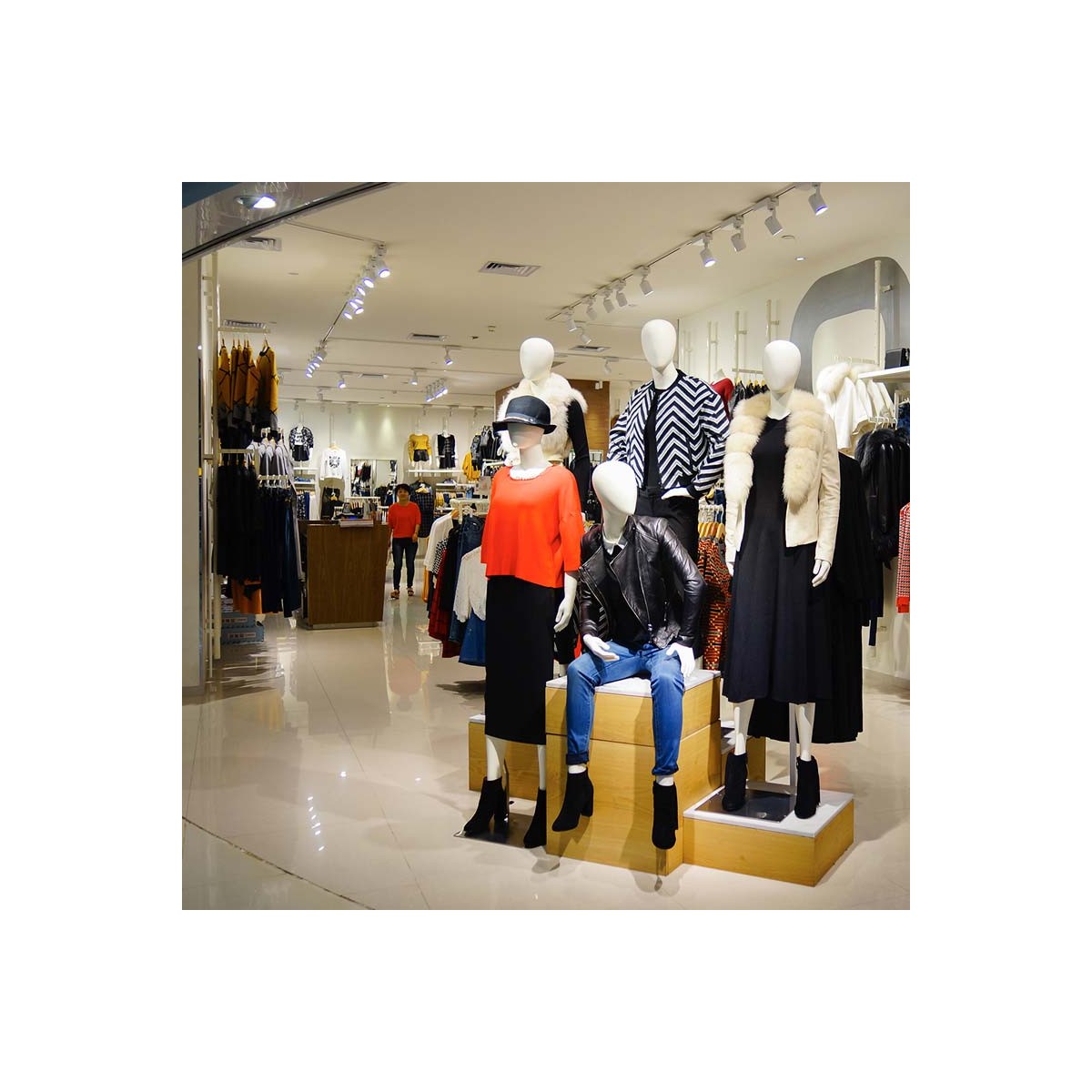 Three-phase LED track spotlight CCT 42W - CRI 95 - Integrated Philips ...