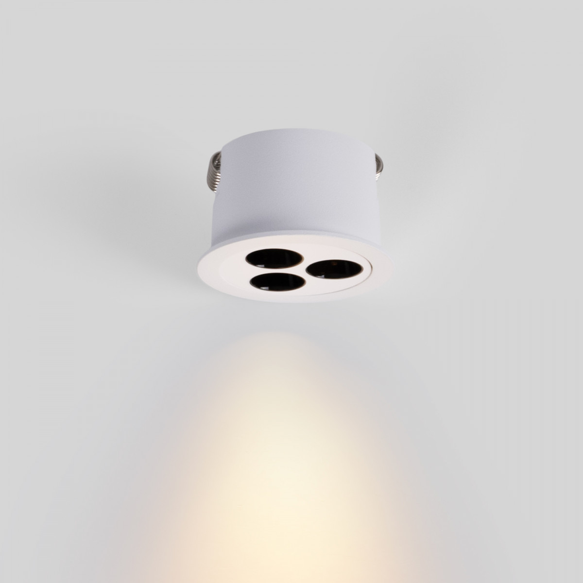 Recessed round LED downlight - 6W - UGR18 - Ø 55mm - White