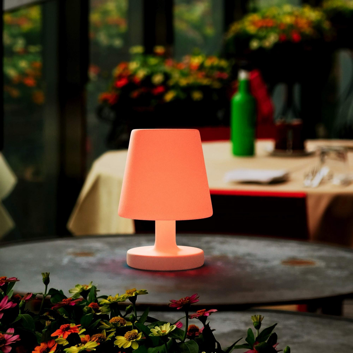 LED RGBW Table Lamp - 6W - Rechargeable // EDISON Inspiration by Fatboy